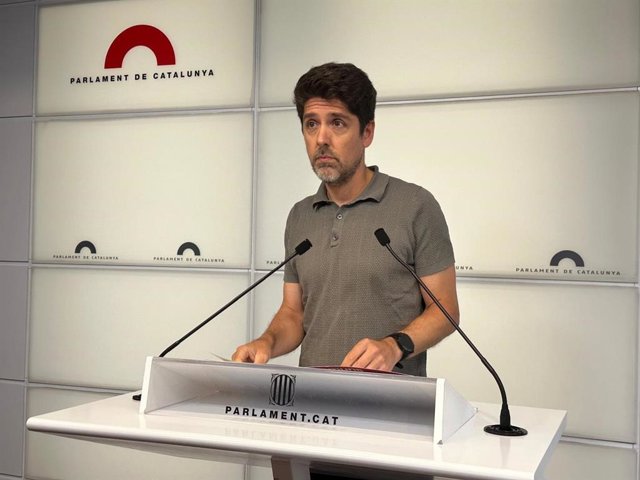 Cid (Comuns) insiste en que Sánchez es el que debe dar explicaciones y ...