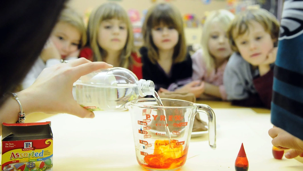 Fun science experiments kids can actually do