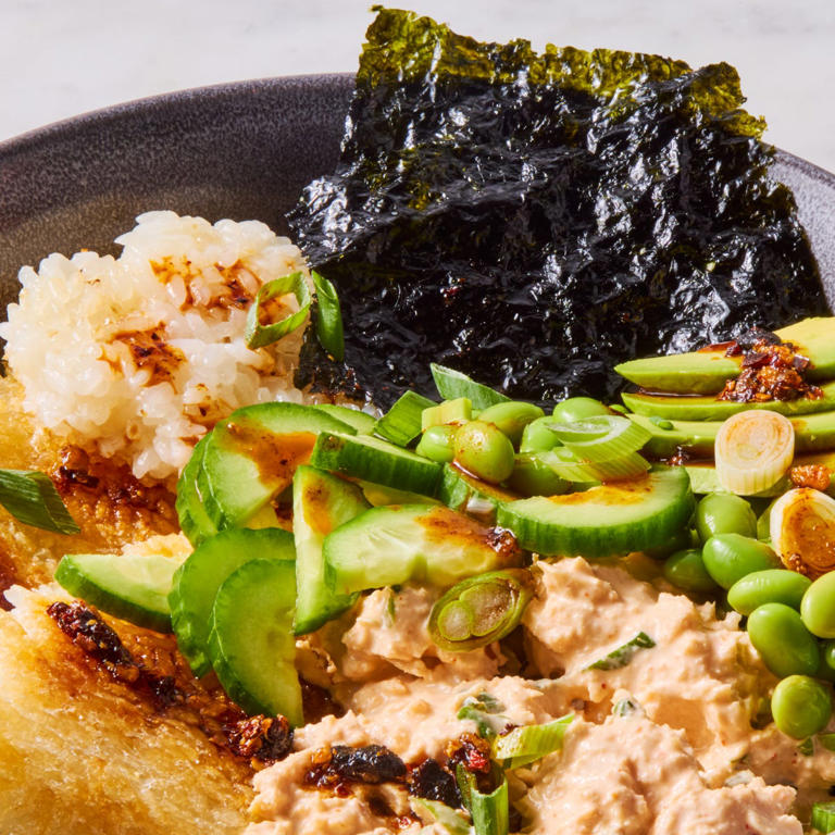 Spicy tuna & crispy rice bowls are my go-to easy lunch