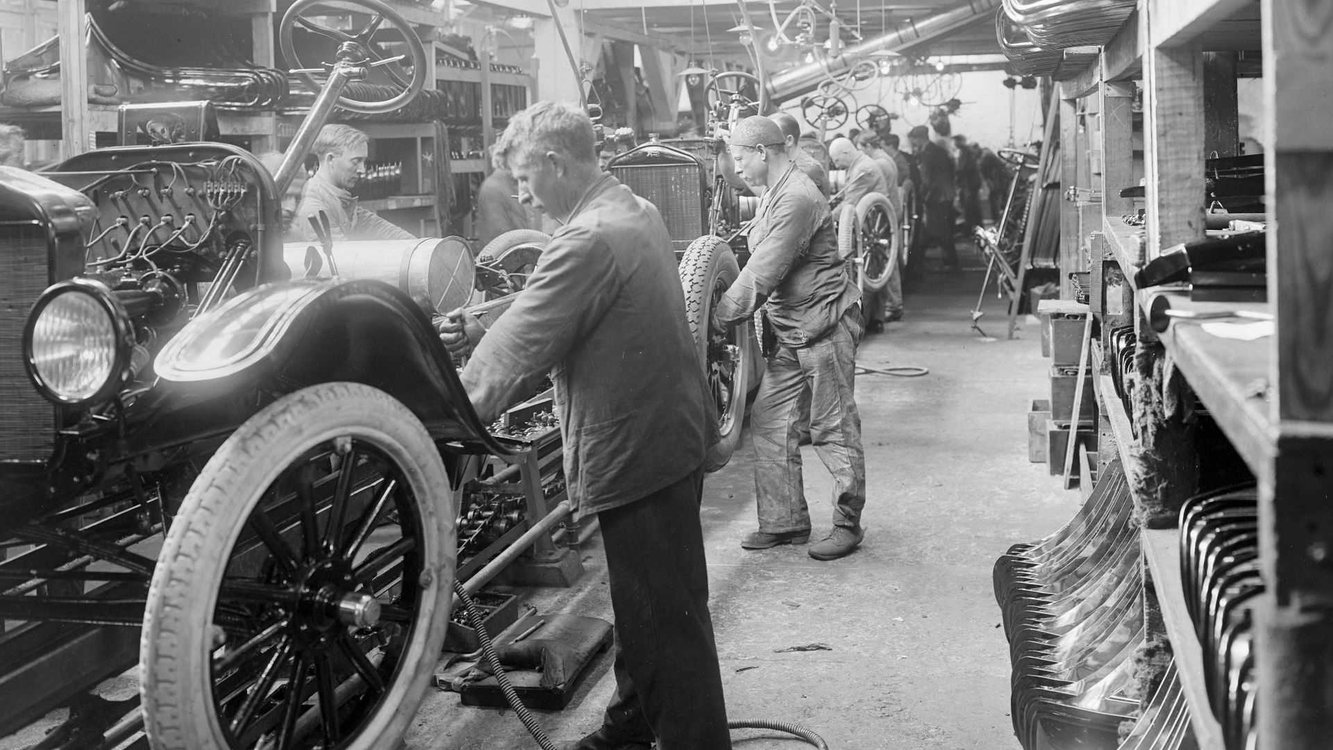 Henry Ford wanted to use Canadian Robertson screws in his car factories ...