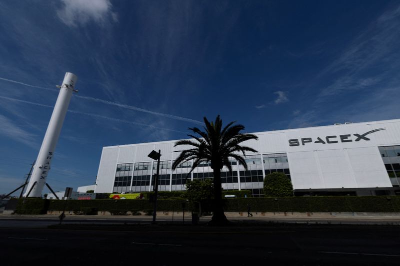 SpaceX negotiating underwriting fees under 0.75% for IPO, Bloomberg ...