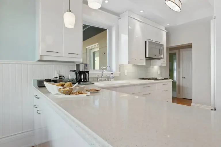 7 outdated kitchen trends that signal a terrifying money pit
