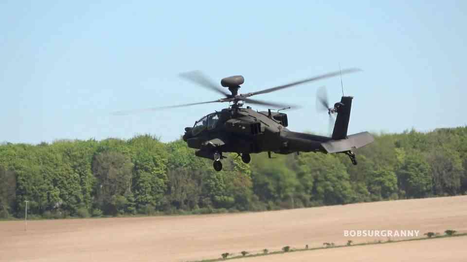 Watch an Apache and Merlin train in a dangerously tight space - then ...