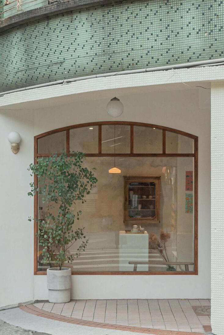 A poetic tea room in Taipei designed by Homework Studio