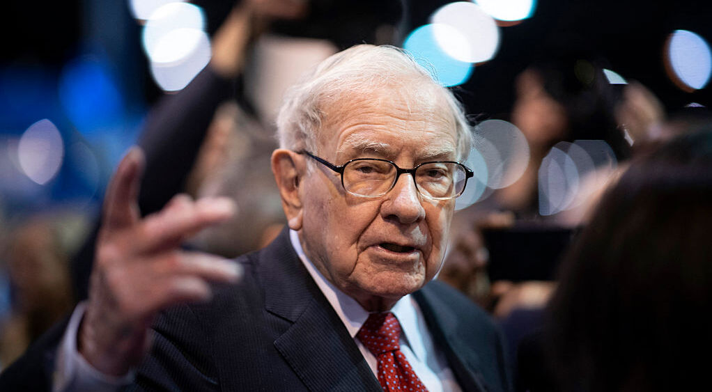 How would you invest if a world war broke out? Warren Buffett has the ...