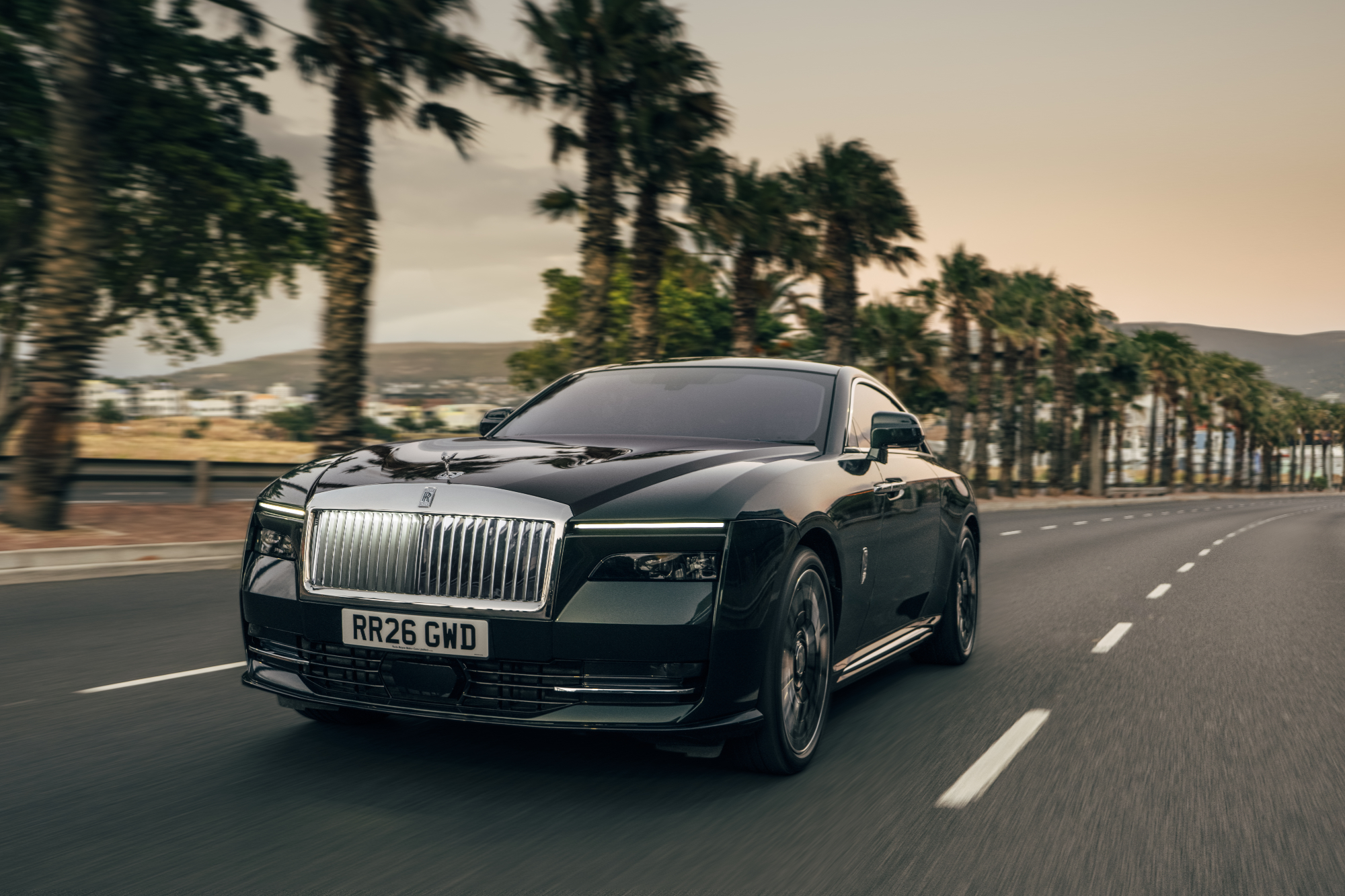 Rolls-Royce updates the Spectre with more range, more power, and the ...