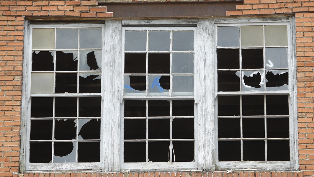 How to remove cement from glass windows