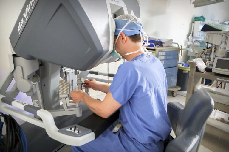 Exclusive: Chief heart surgeon at Jewish General Hospital quits ...