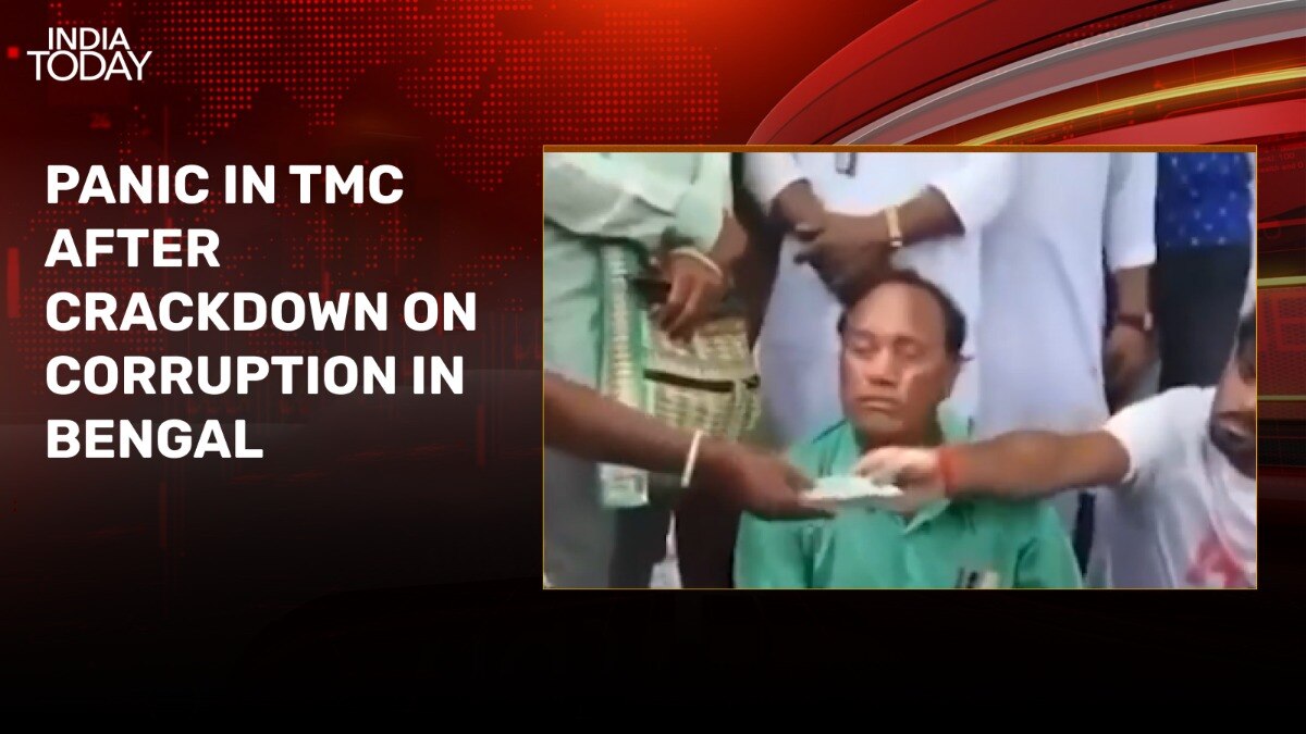 TMC leader returns 'cut money' to PM Awas Yojana beneficiaries in Bengal