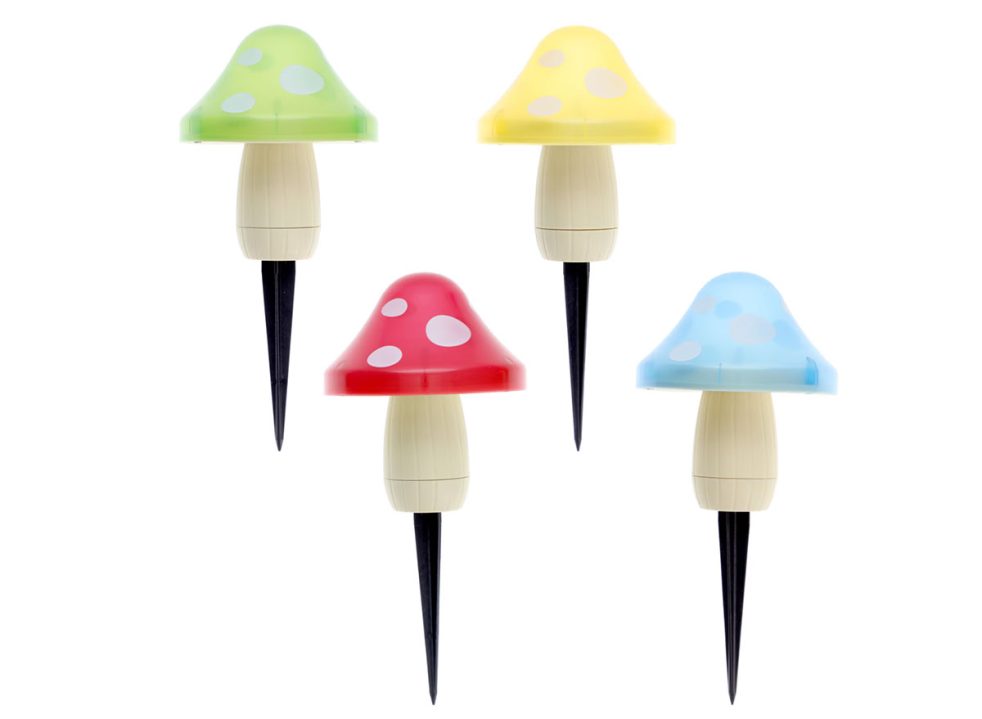 11 best new Dollar Tree outdoor finds under $6