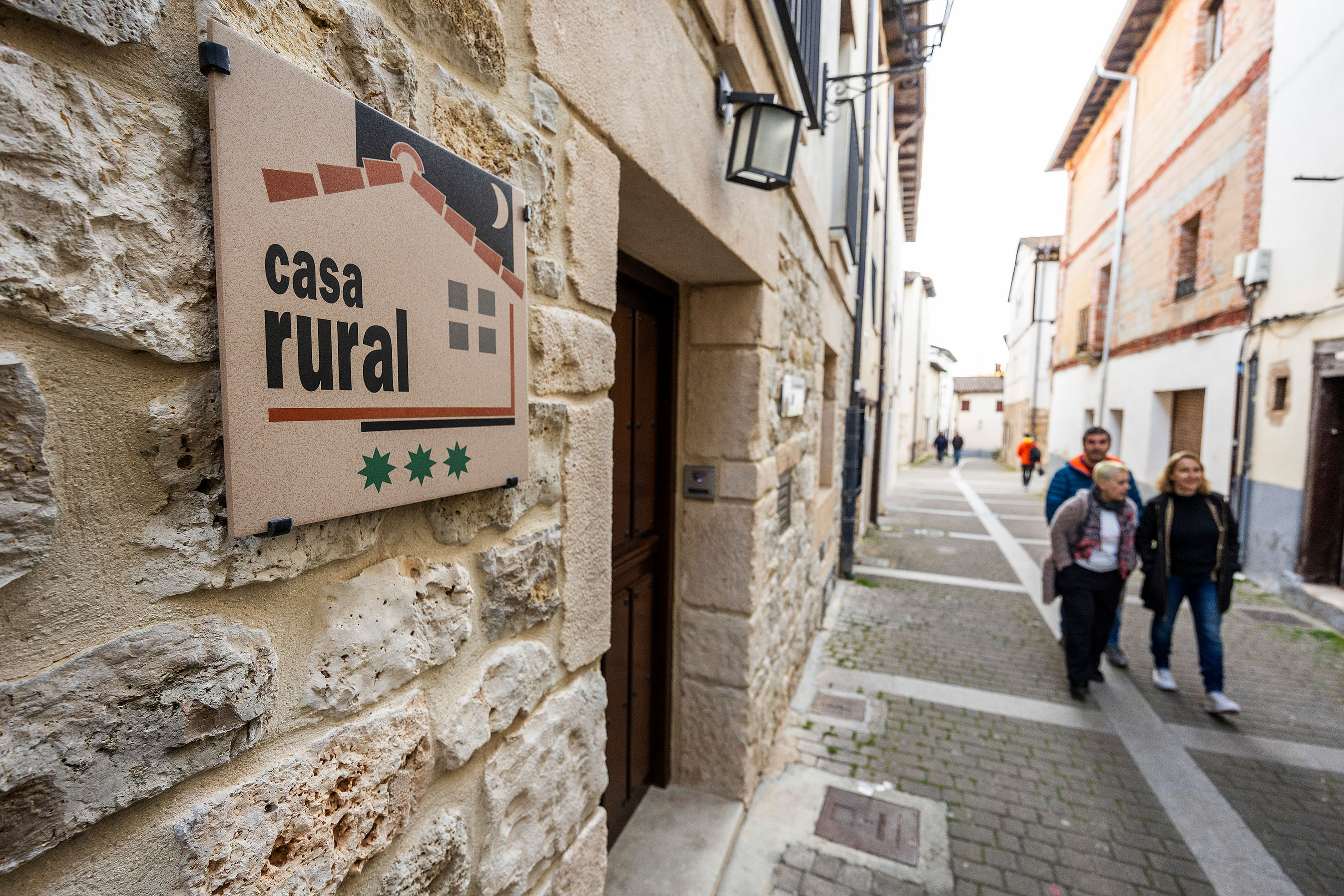 Las casas rurales recuperan viajeros y pernoctaciones tras el frenazo ...