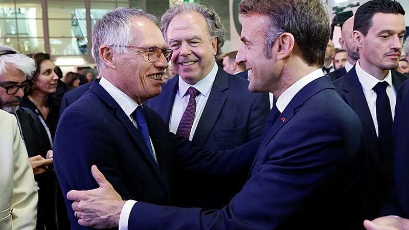 Stellantis invests €1bn in French operations for new EV and hybrid ...