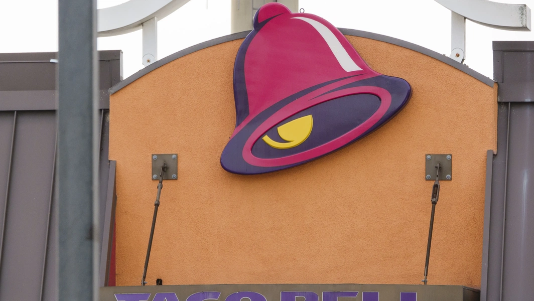 10 Taco Bell secret and discontinued menu items