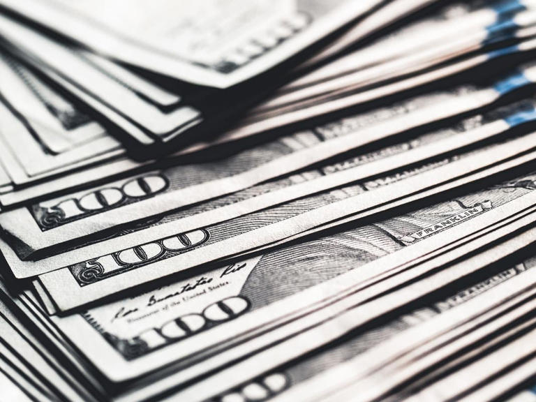 Minnesotans make more than people in Wisconsin, Iowa, most states: ranking