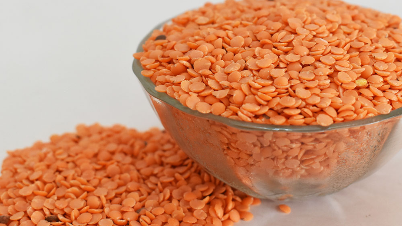 How to remove a suntan naturally? Try these dal face packs for clear ...