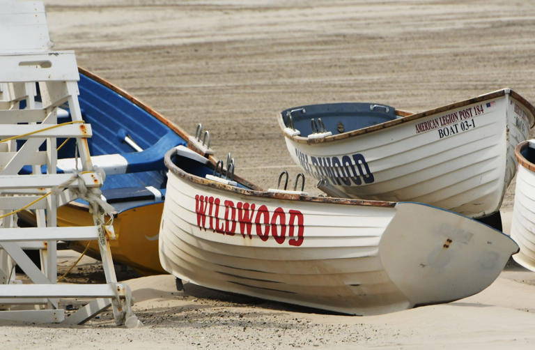 Teen swimmer goes missing off Jersey Shore beach, Coast Guard says