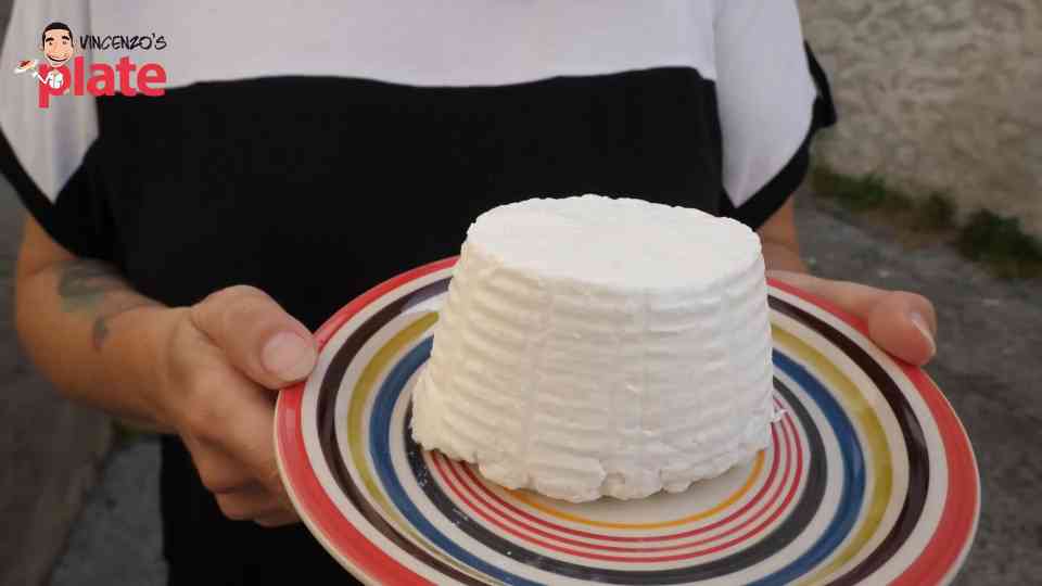 Traditional Italian ricotta cheese made simple at home
