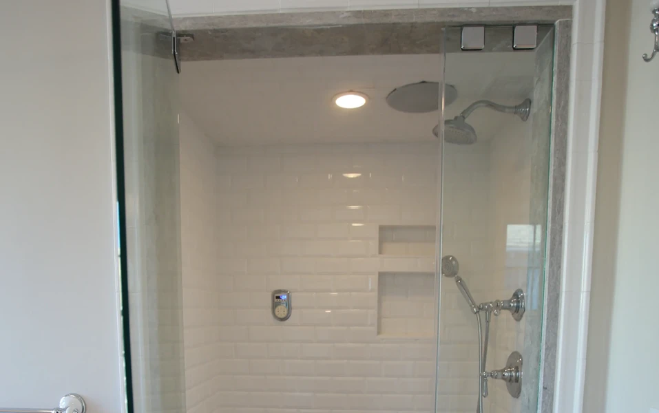 Smart shower choices for stylish small bathrooms