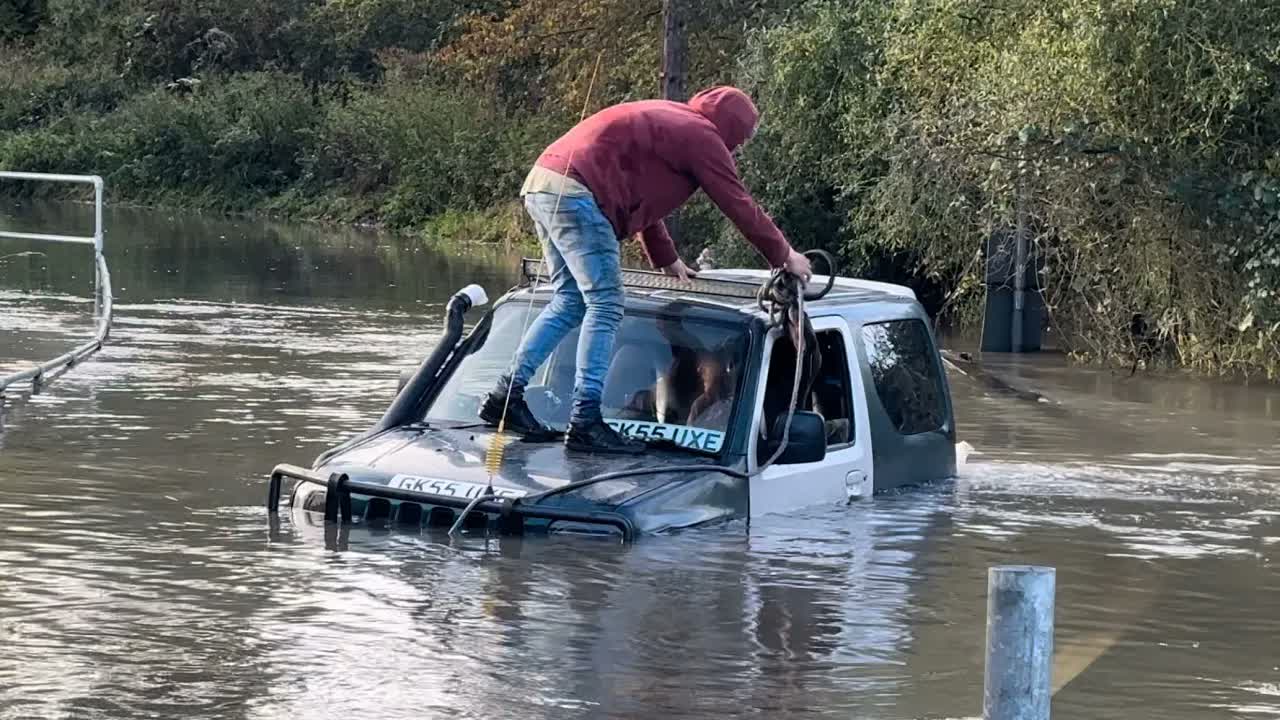 This guy thought he was smarter than the flood