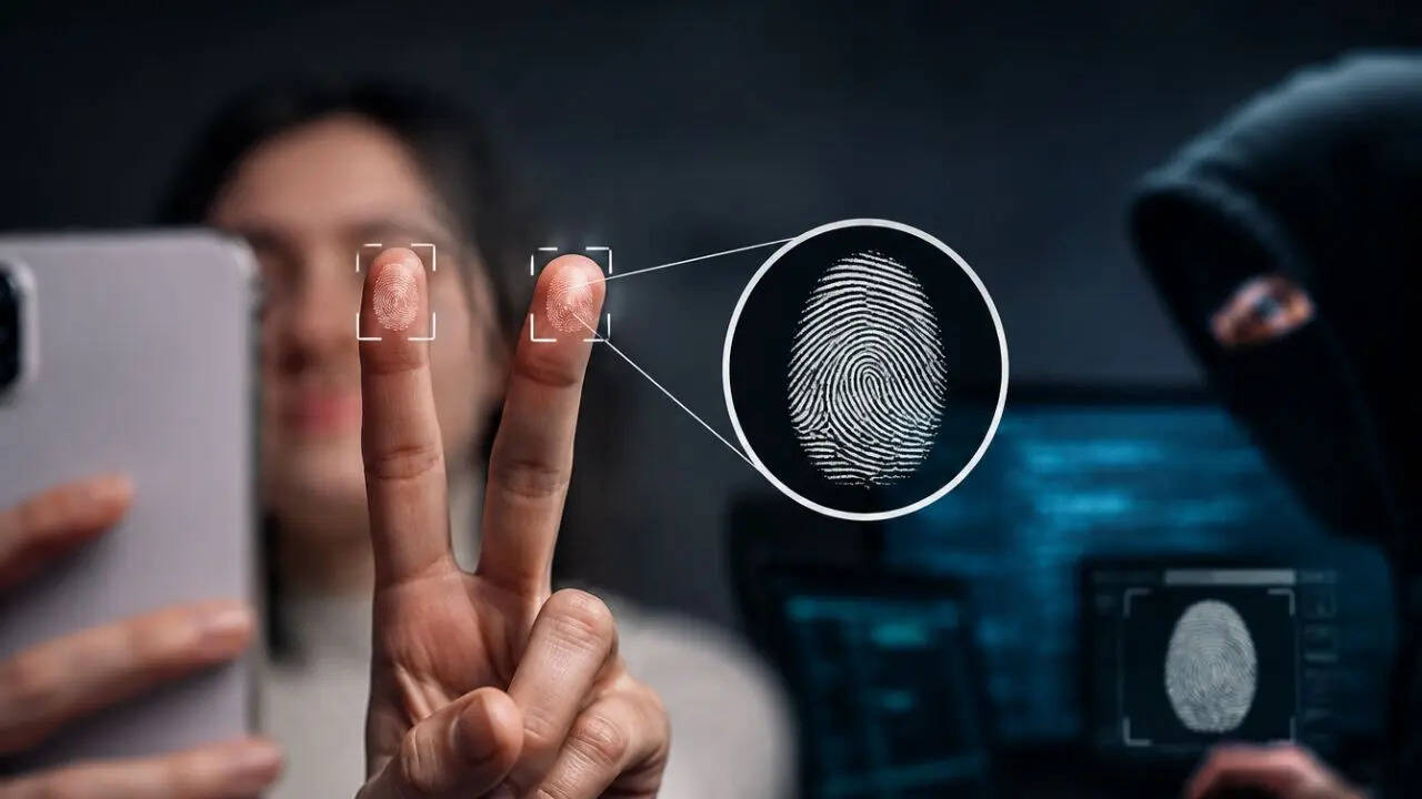 Your peace sign selfie could let hackers steal fingerprints, all ...