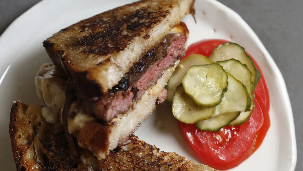 6 chains serving standout patty melts