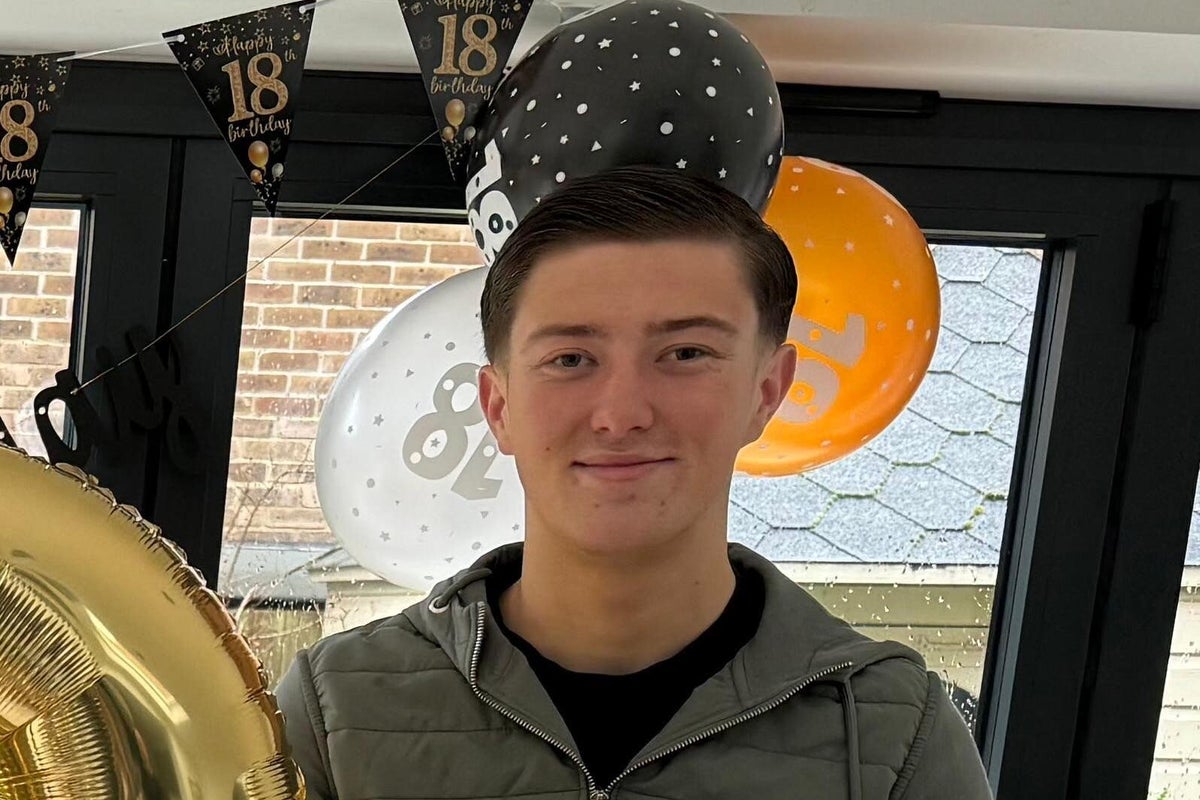 Police officer sent death threats over Henry Nowak murder