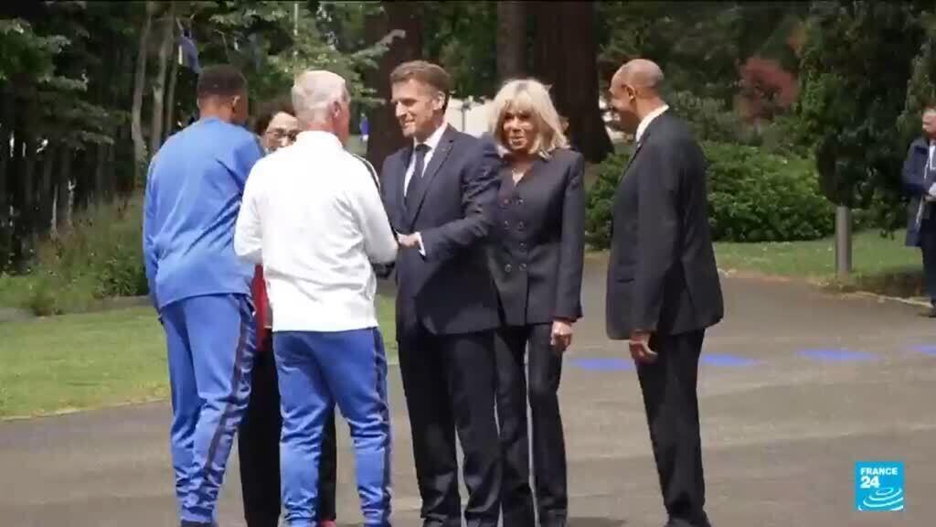 French president visits national team ahead of World Cup
