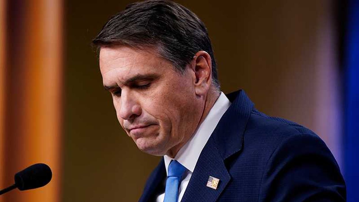 Trump’s shaky legal footing exposed as judge’s footnotes call out DOJ ...