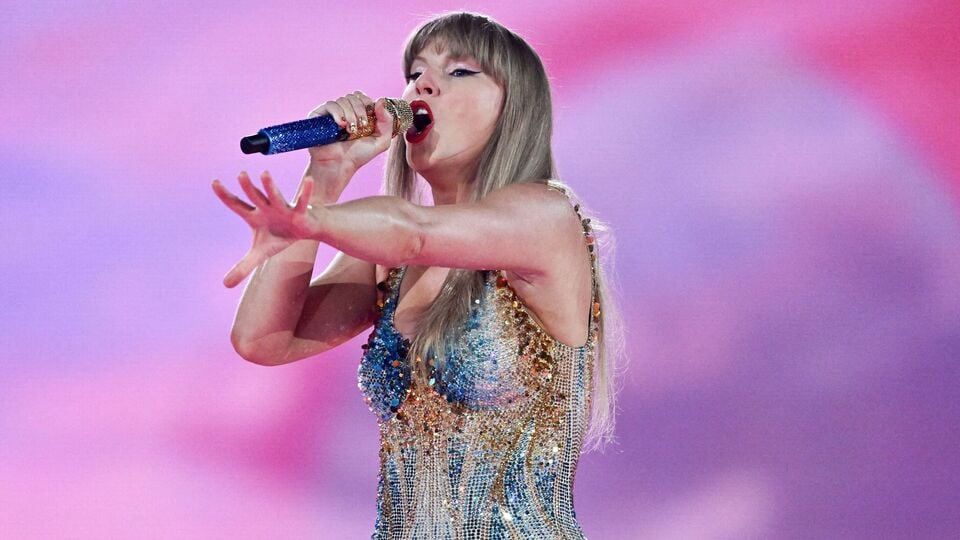 Taylor Swift confirms original Toy Story 5 song 'I Knew It, I Knew You ...