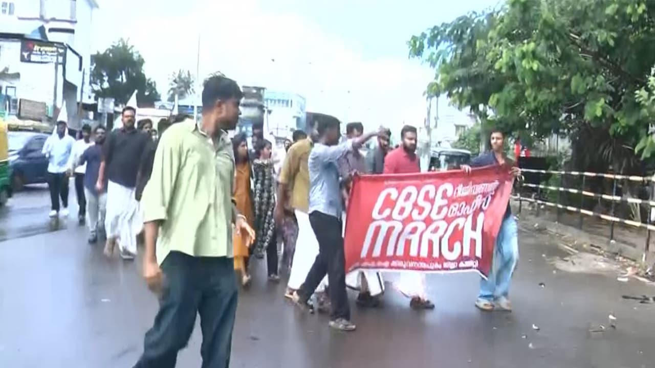 SFI protests CBSE exam lapses; panel to review on-screen marking