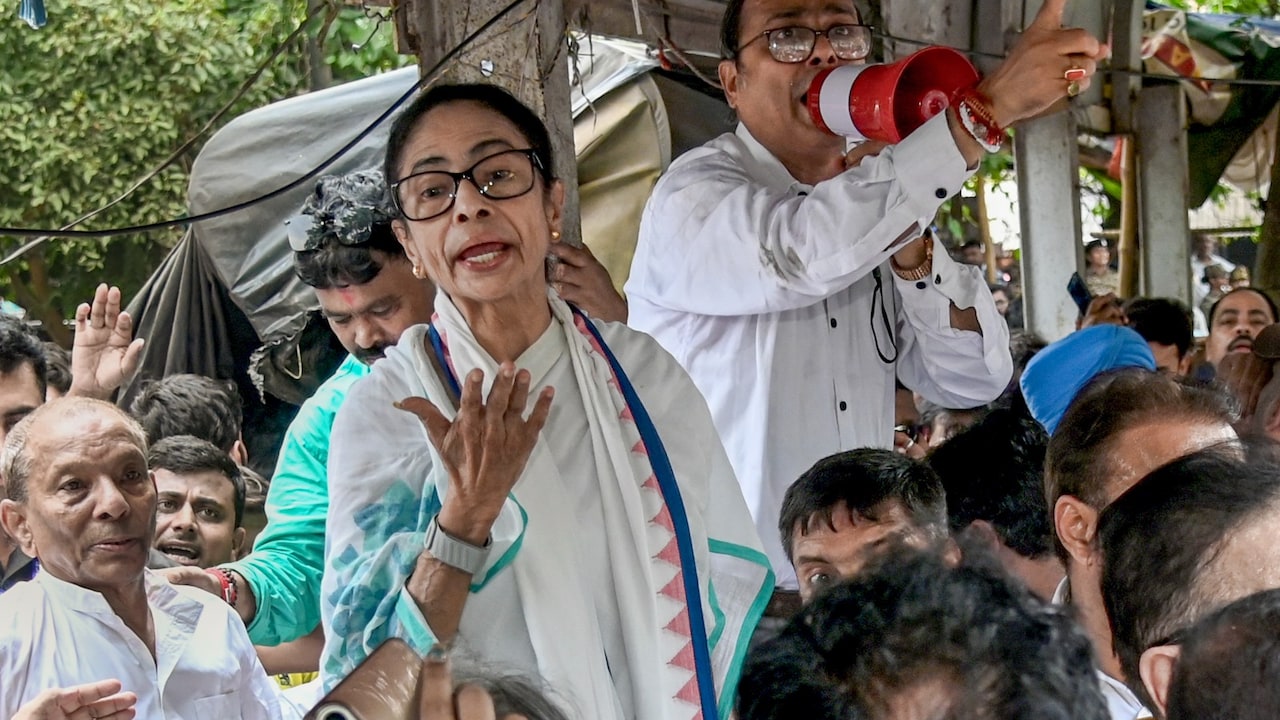 TMC will break '100%', Maharashtra-style split on cards, says Bengal ...