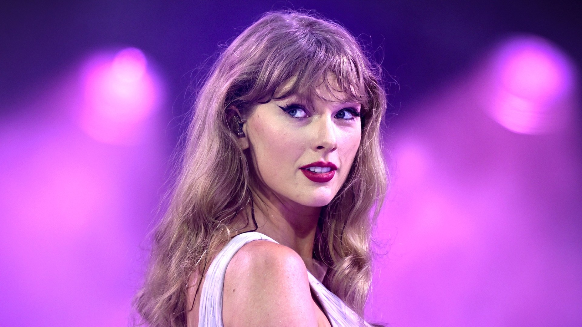 Taylor Swift announces new music for ‘Toy Story 5’