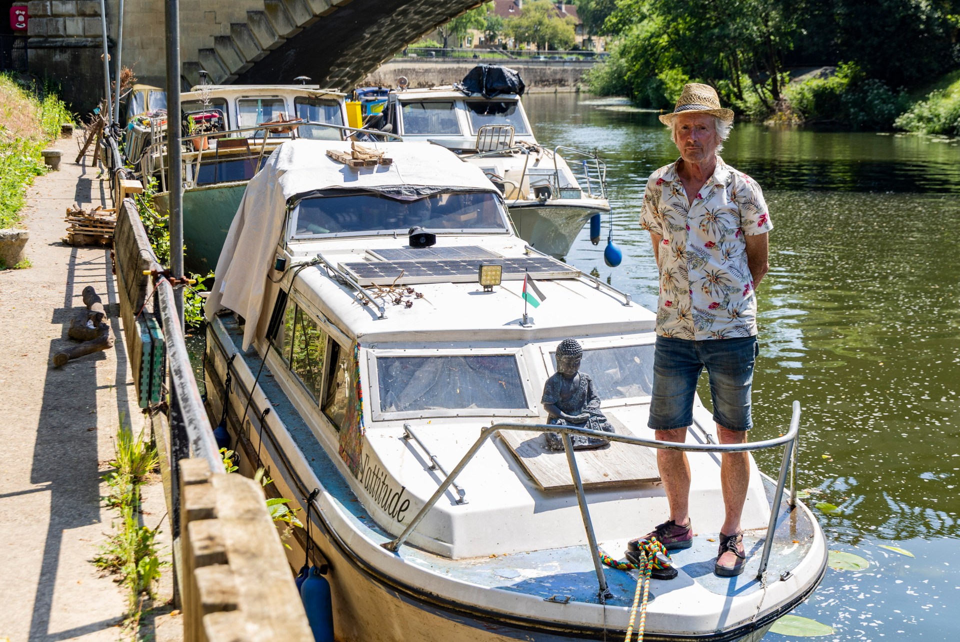 ‘Scruffy’ houseboat owners face eviction battle