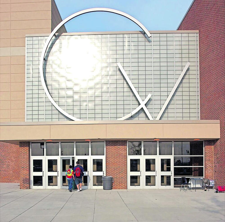 CV school board members dropped from cheerleader’s discrimination lawsuit