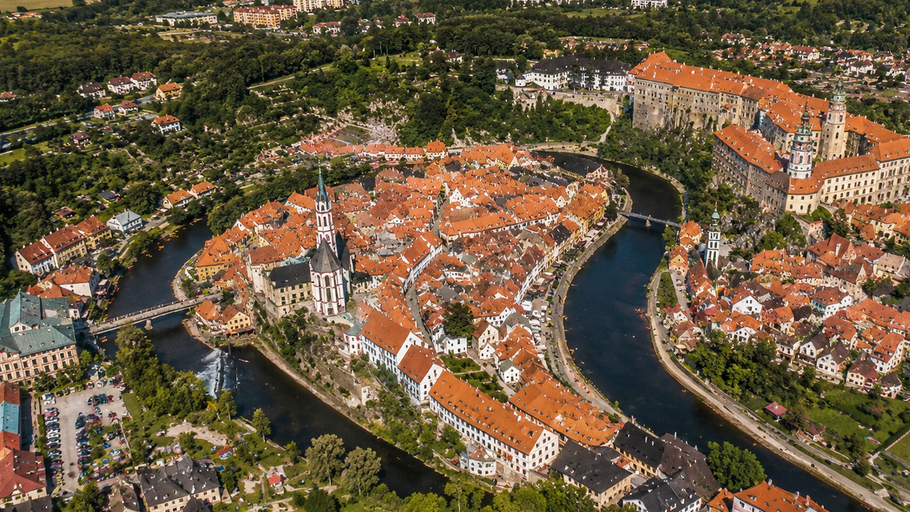 Český Krumlov parece un pueblo de cuento de hadas
