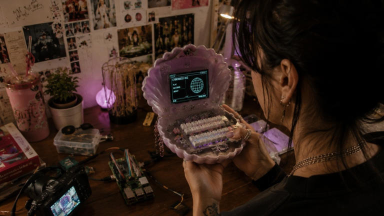 Gen Z's cyberdecking trend is cool but not practical for everyone