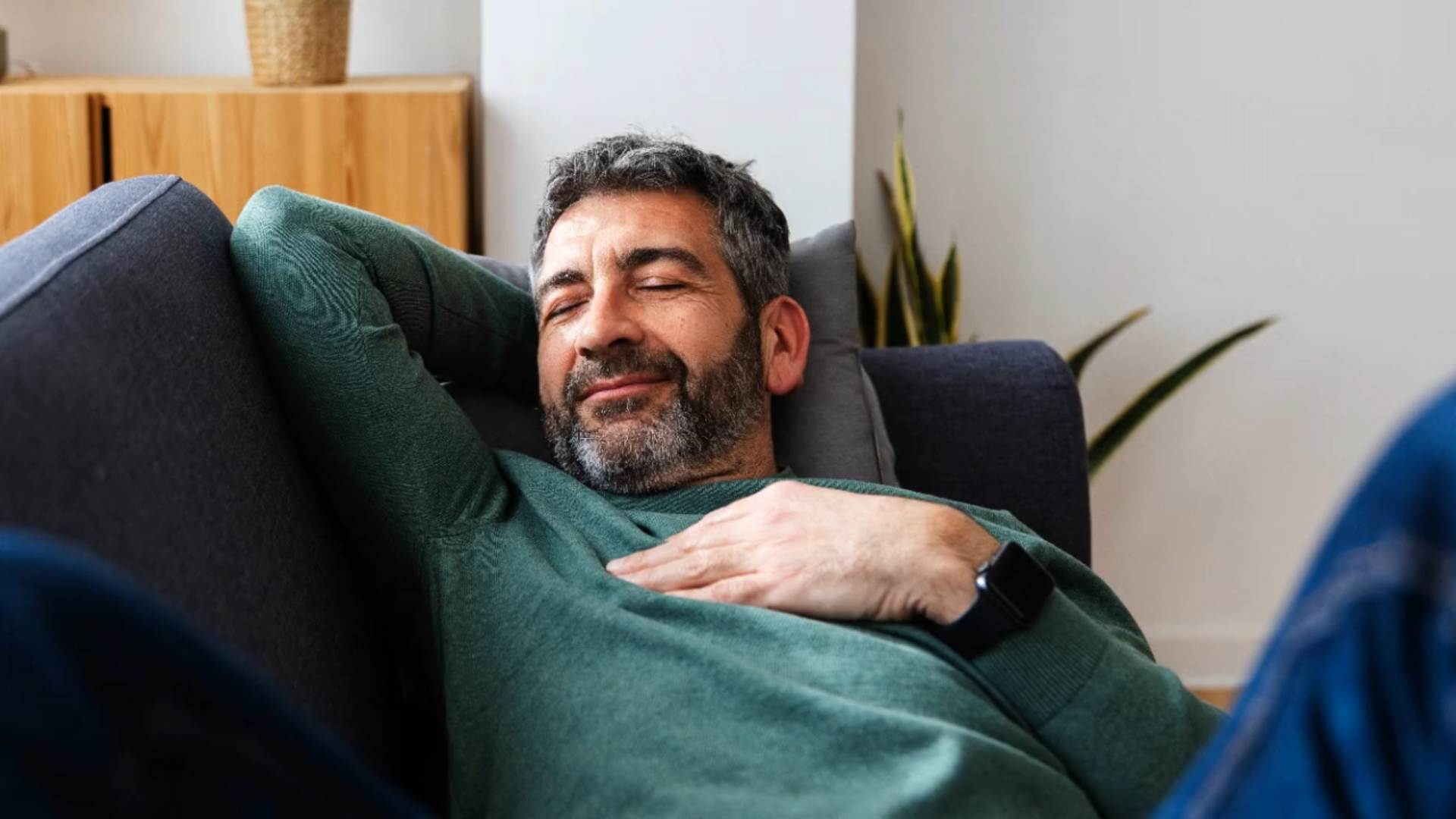 12 personal things psychologists say you should keep private