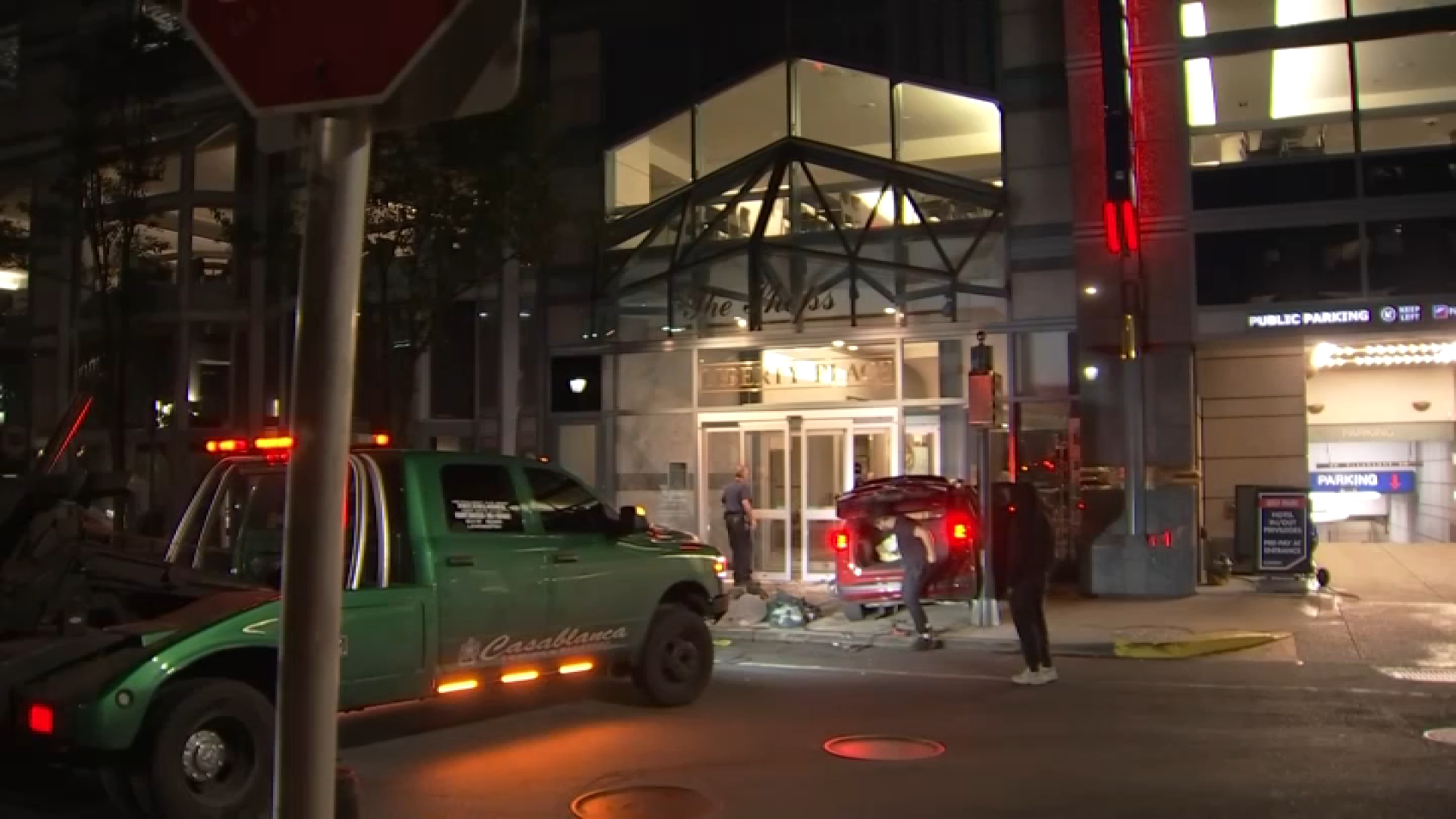 Driver crashes vehicle into Shops at Liberty Place in Center City Philly