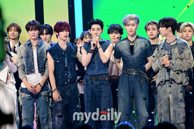 [MD포토] 앤더블 장하오 더쇼 1위 감사합니다