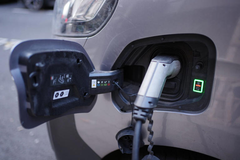 Government commits to 87% cut in UK’s climate emissions by 2040