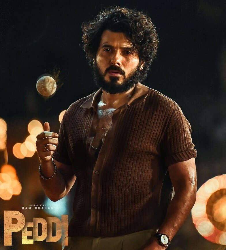 Peddi star Divyenndu says Ram Charan predicted his Munna Bhaiya craze ...