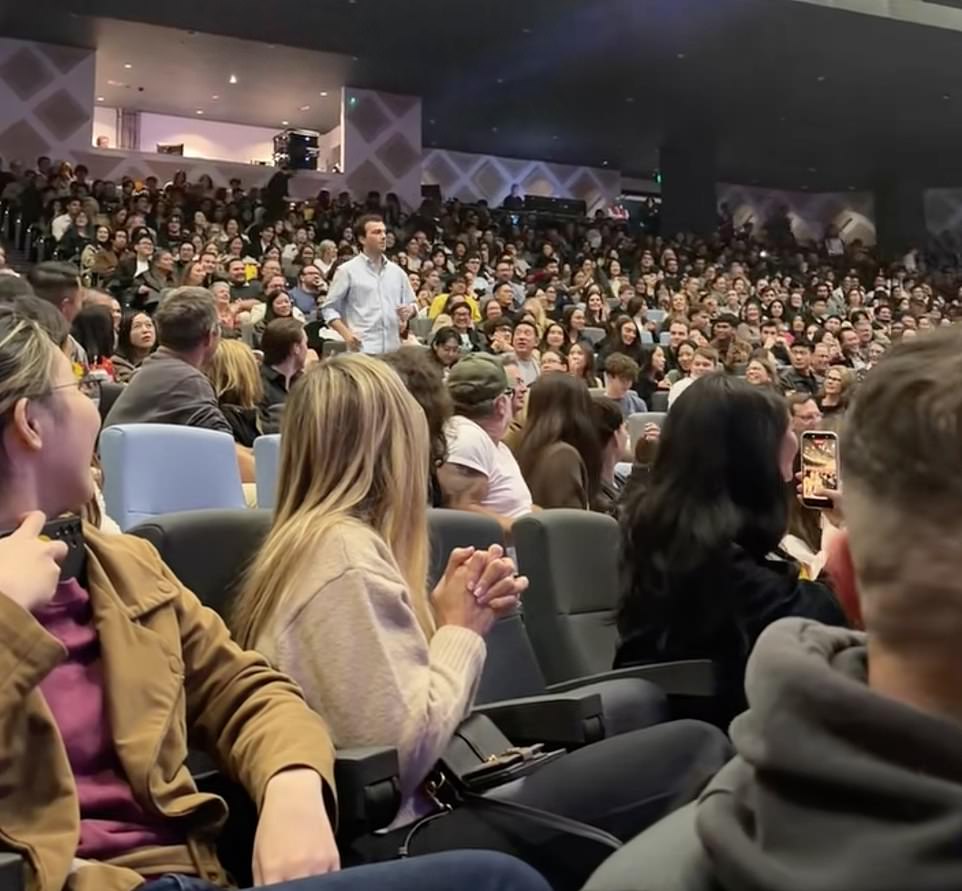 Audience member steps in to rescue concert after pianist falls ill