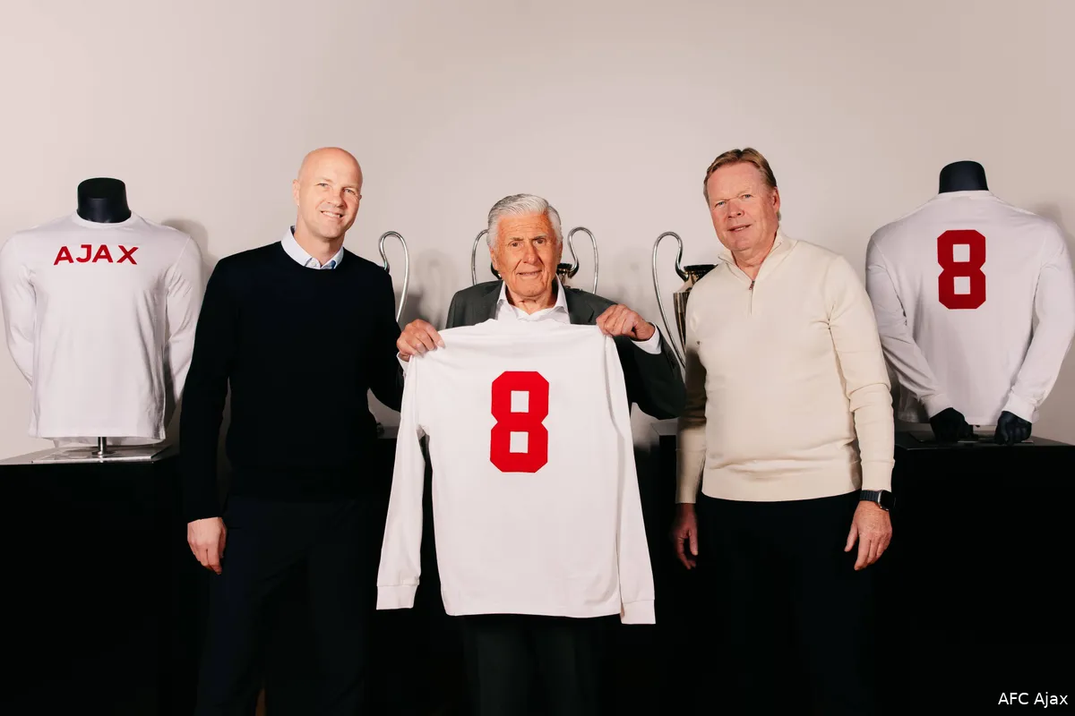 Swart blij met nieuw shirt: 'Als ik deze aantrek, wil iedereen op de ...