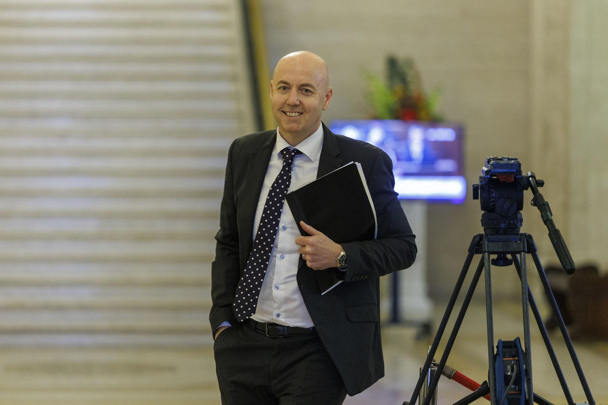 Anonymous Ulster Unionist MLAs criticise Jon Burrows leadership with ...