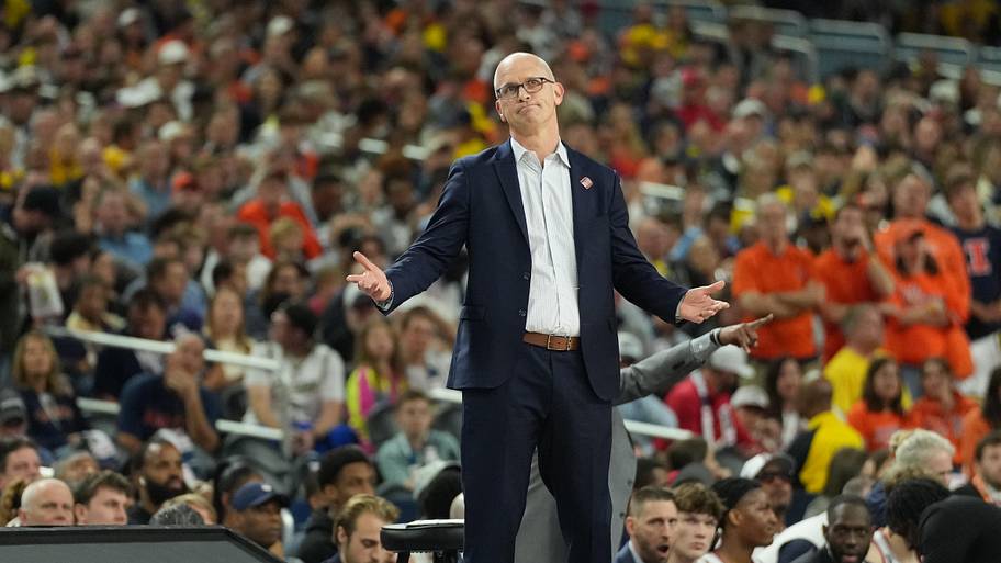 Dan Hurley’s latest addition proves UConn is still building for another ...