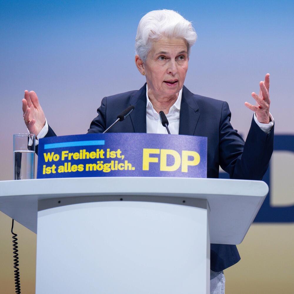 „Schlagabtausch beenden“: Strack-Zimmermann bietet FDP-Chef Kubicki die ...