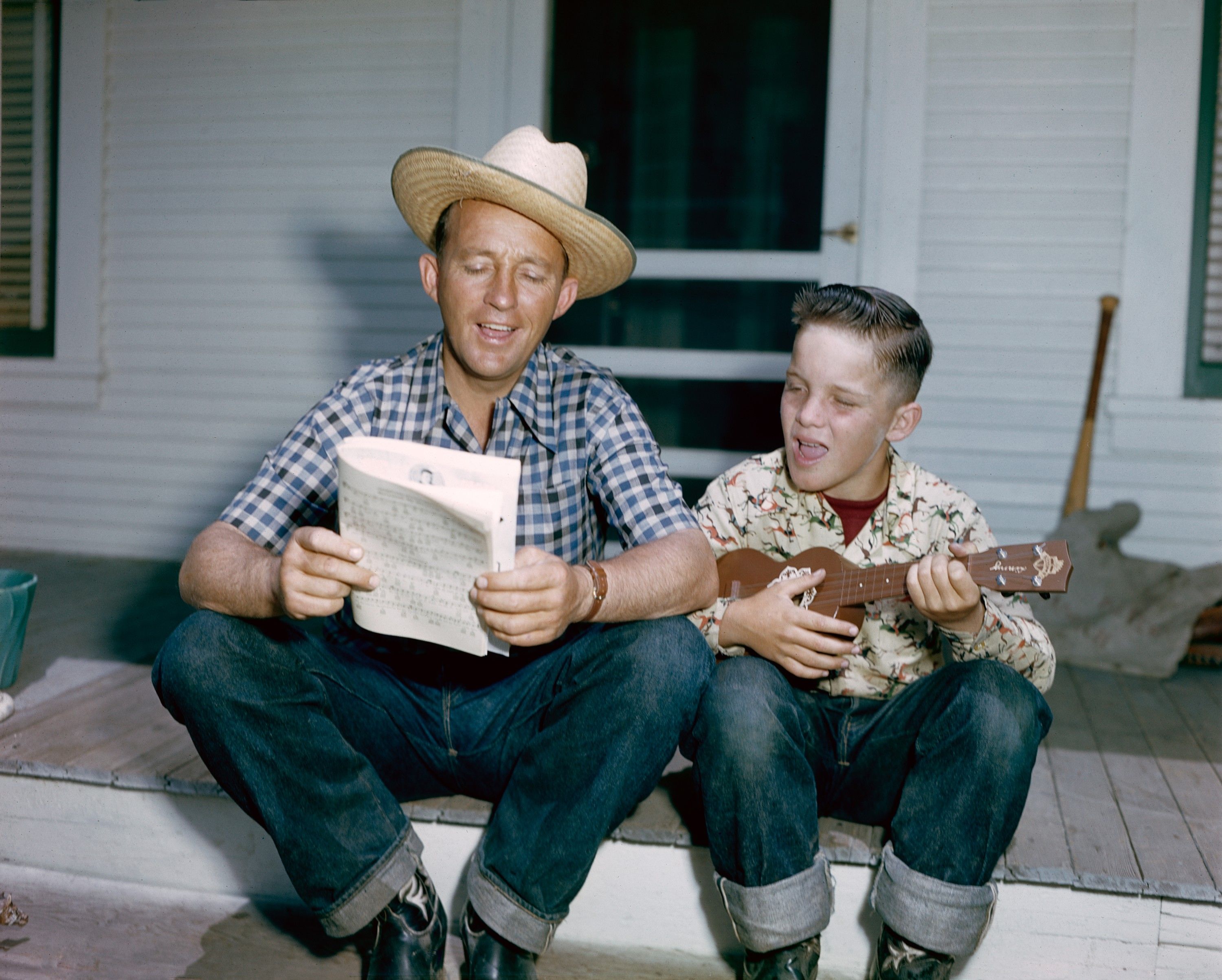 Bing Crosby at home: Images of the influential crooner away from the ...