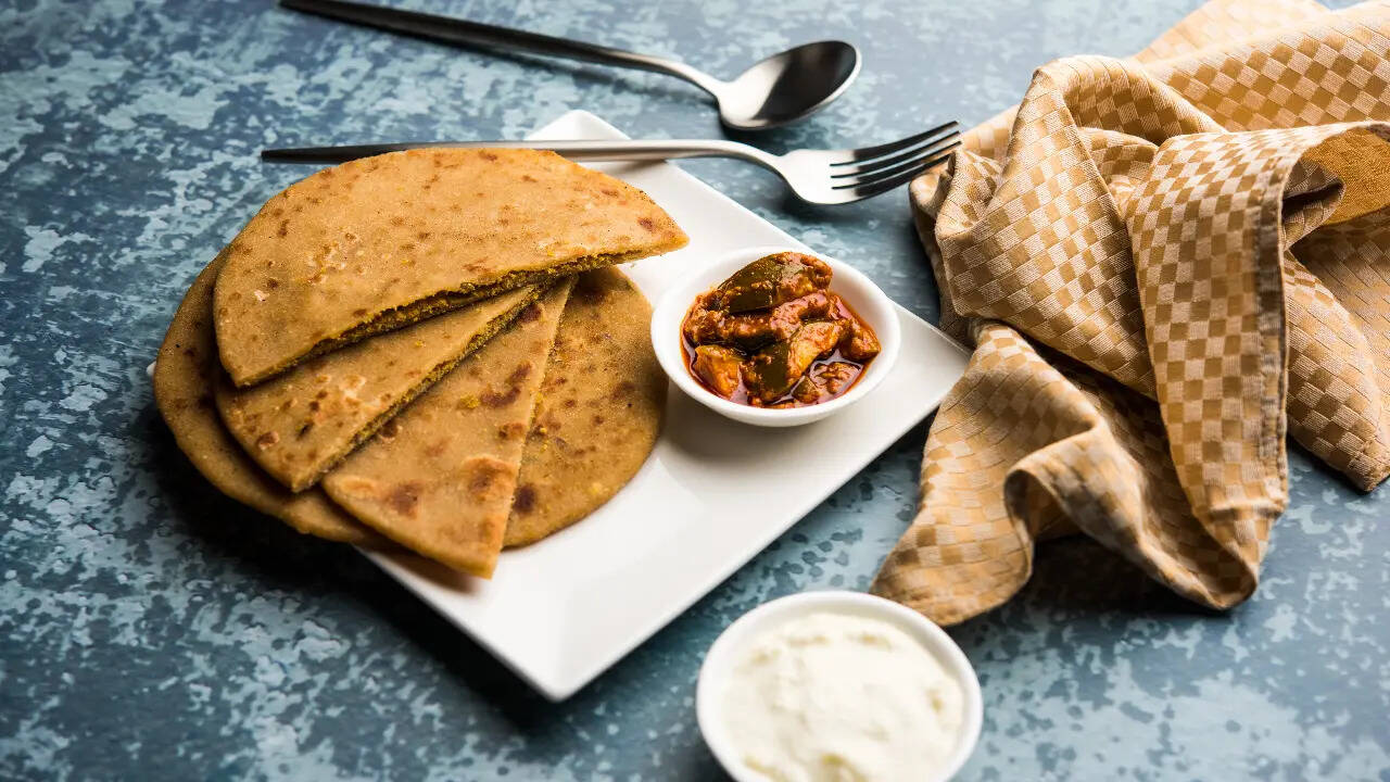 6 types of high-protein parathas for a healthy and light summer lunch