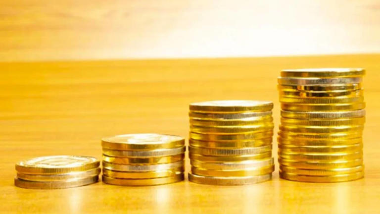 Gold at $10,000, S&P 500 at 10,000: Yardeni Research expects gold to ...