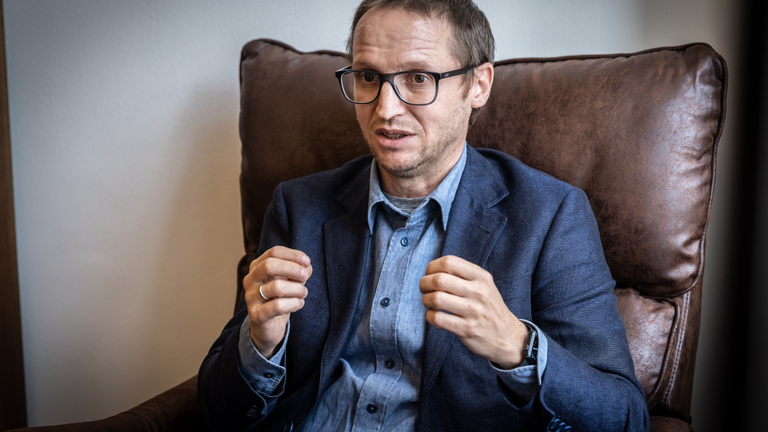 Megvan Demeter Szilárd utódja, azonnal átveszik az irányítást a Petőfi ...